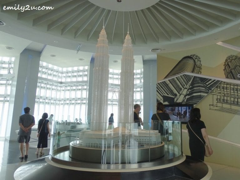 5 Pro Tips to Visit PETRONAS Twin Towers (KLCC SkyBridge) | From Emily ...