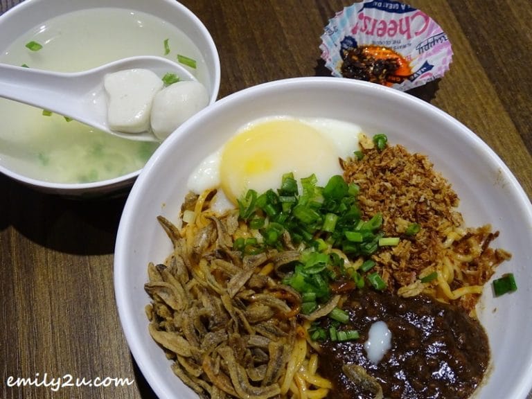 Spicy Noodle Challenge in Ipoh at Uncle KinG, the Original Chili Pan ...