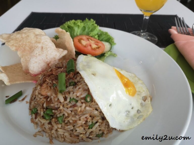 Tasteful Lunch with An Ambience to Match | From Emily To You