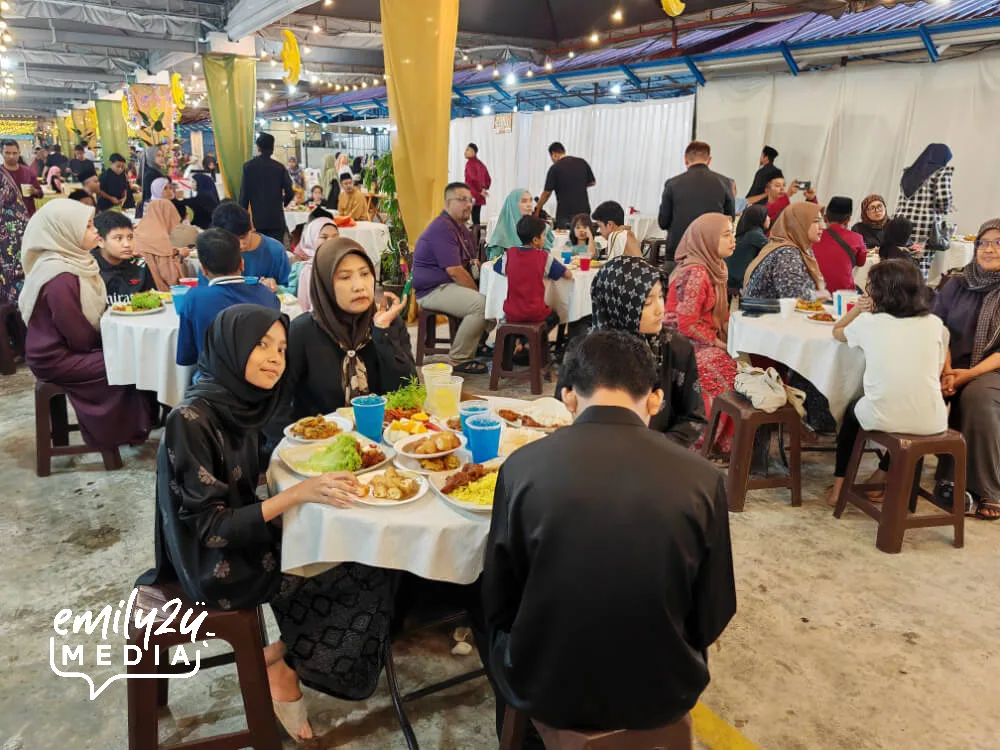 Spreading Joy and Compassion: Majlis Sentuhan Kasih Bersama B40 ...